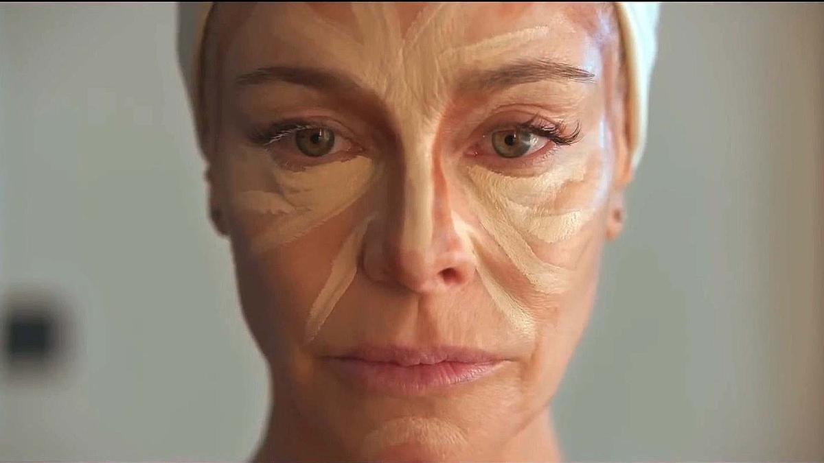 Caída libre, de Laura Jou | 242 películas después